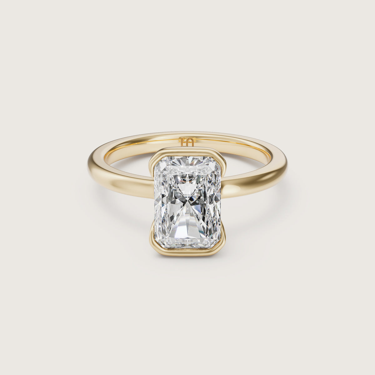 Soleil Radiant Bezel Solitaire | Lindelli